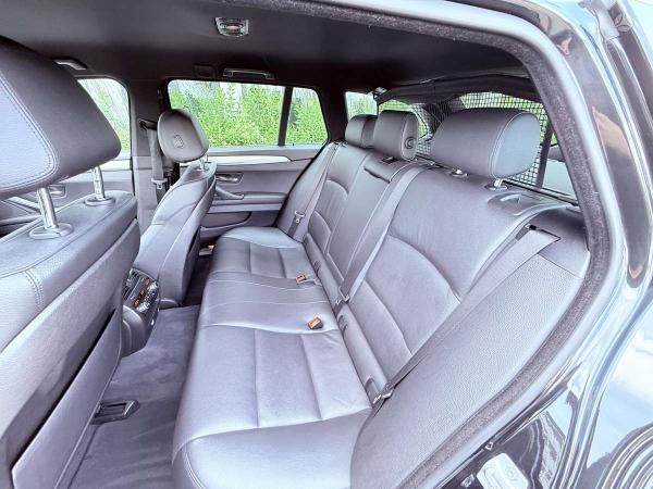 Black BMW 530 2014 in Vilnius, with an engine capacity of 2.99 L and mileage of 306 thousand km for 12900 €, photo 9 on AUTOMOTO.COM.LV