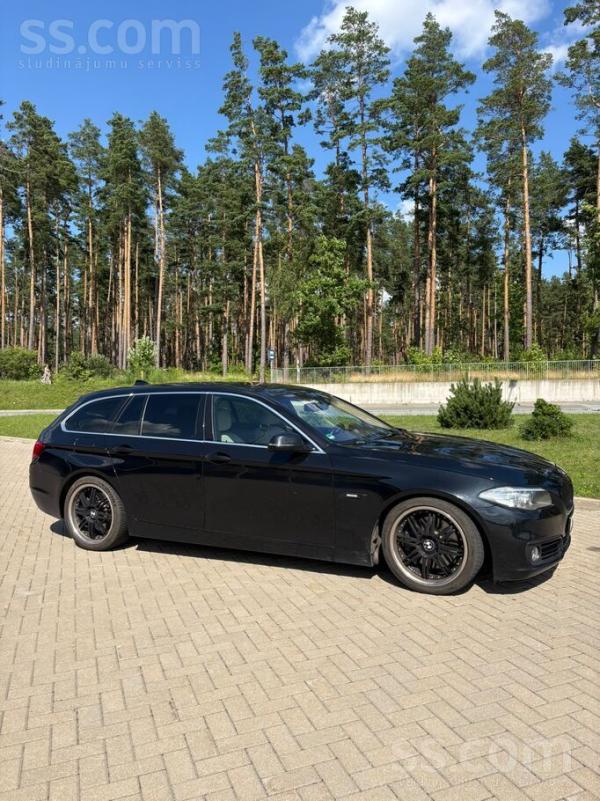 Melns BMW 530 2014 Rīga, ar dzinēja tilpumu 3.00 L un nobraukumu 264 tūkst. km par 9500 €, foto 3 vietnē AUTOMOTO.COM.LV