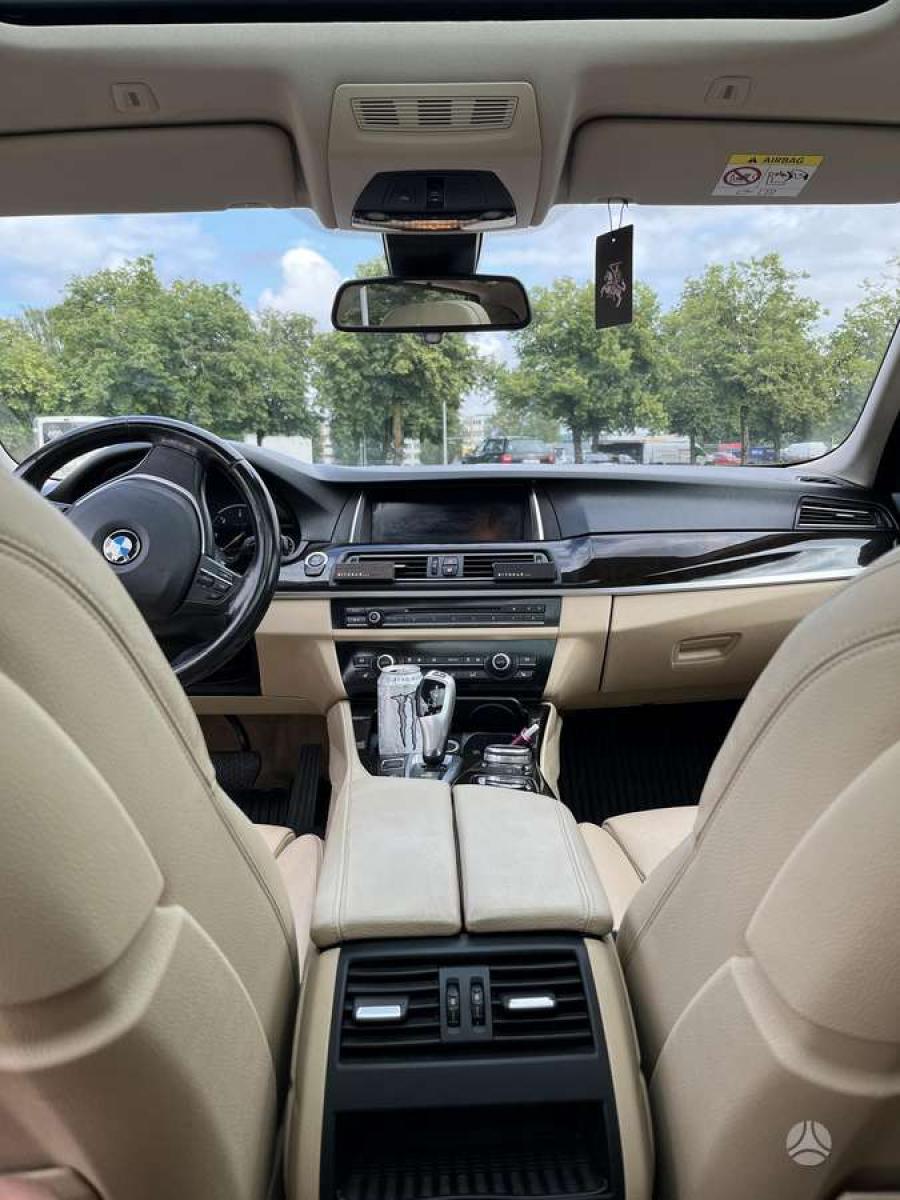 Black BMW 530 2014 in Alytus, with an engine capacity of 2.99 L and mileage of 362 thousand km for 9900 €, photo 11 on AUTOMOTO.COM.LV
