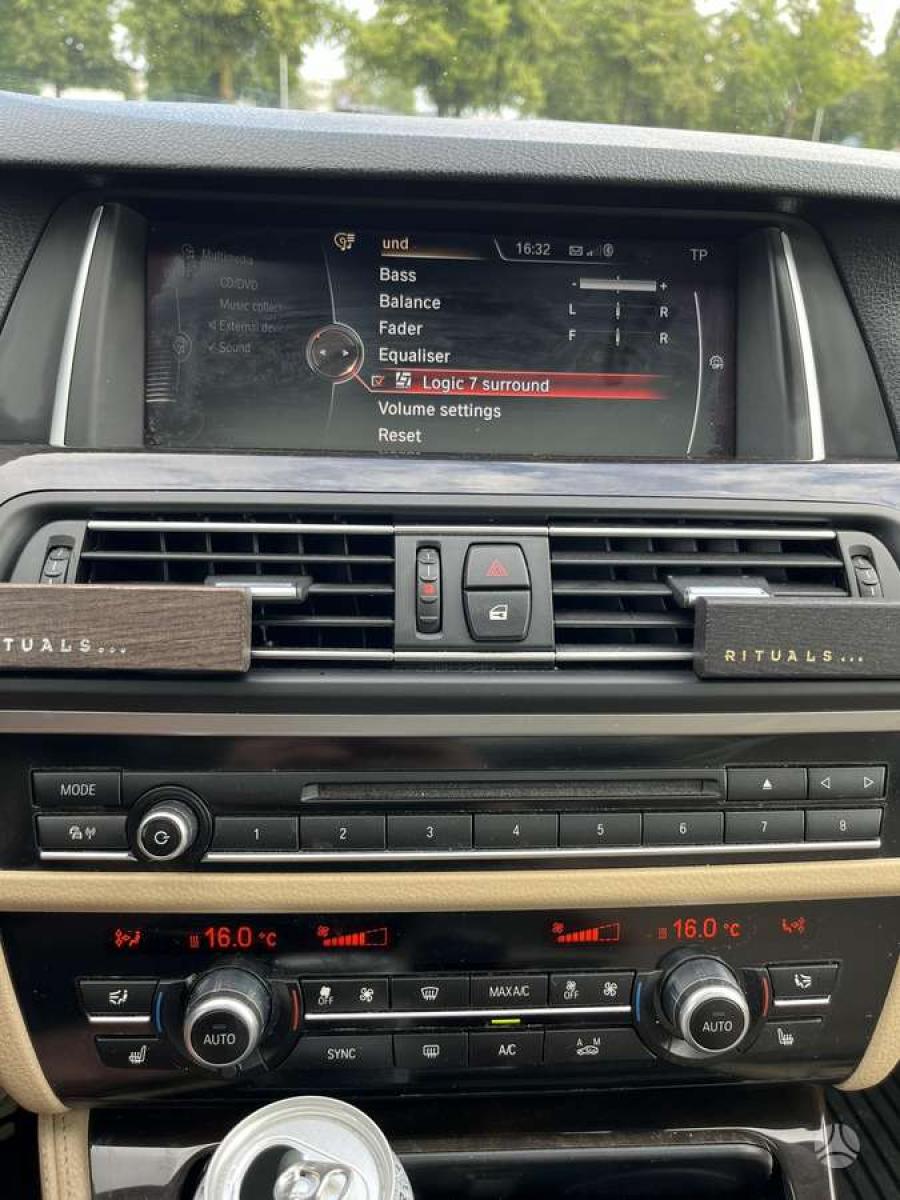 Black BMW 530 2014 in Alytus, with an engine capacity of 2.99 L and mileage of 362 thousand km for 9900 €, photo 16 on AUTOMOTO.COM.LV