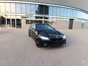 Melns BMW 530 2014 Kauņa, ar dzinēja tilpumu 3.00 L un nobraukumu 255 tūkst. km par 12790 €, foto 3 vietnē AUTOMOTO.COM.LV