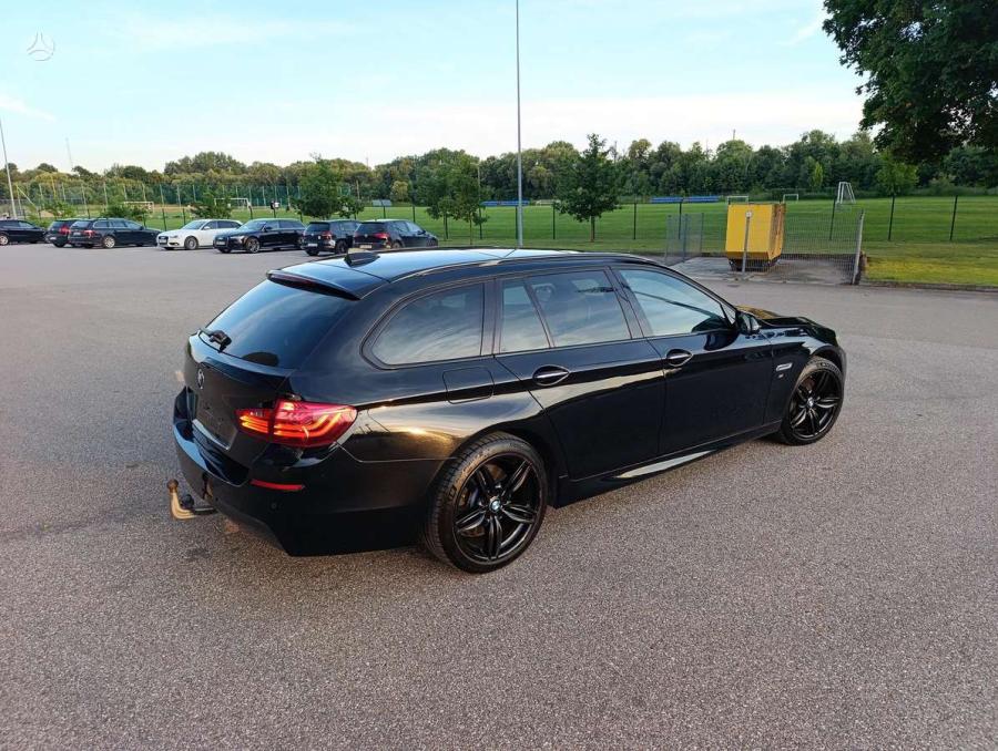 Melns BMW 530 2014 Kauņa, ar dzinēja tilpumu 3.00 L un nobraukumu 255 tūkst. km par 12790 €, foto 4 vietnē AUTOMOTO.COM.LV