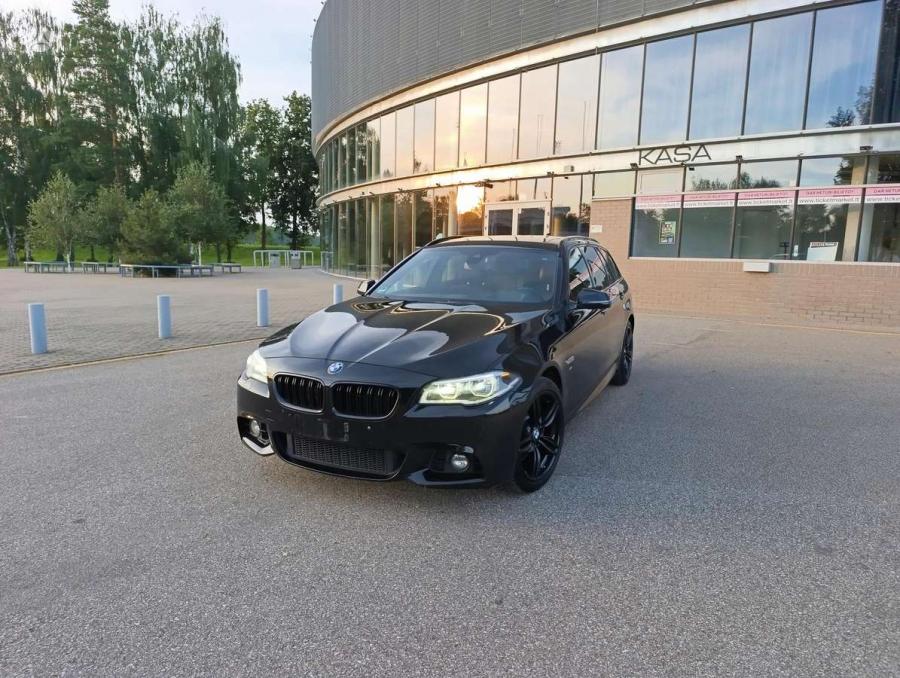 Melns BMW 530 2014 Kauņa, ar dzinēja tilpumu 3.00 L un nobraukumu 255 tūkst. km par 12790 €, foto 9 vietnē AUTOMOTO.COM.LV