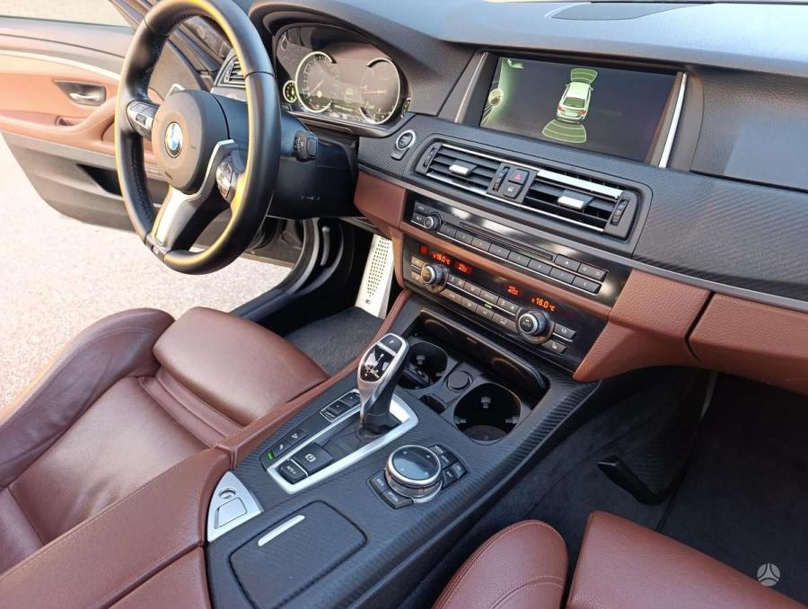 Melns BMW 530 2014 Kauņa, ar dzinēja tilpumu 3.00 L un nobraukumu 255 tūkst. km par 12790 €, foto 15 vietnē AUTOMOTO.COM.LV