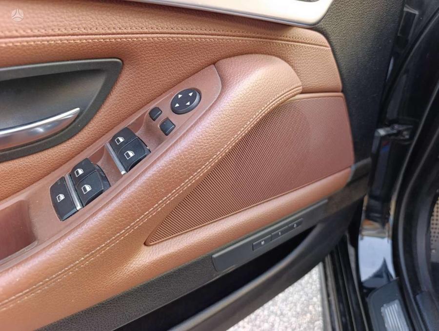Melns BMW 530 2014 Kauņa, ar dzinēja tilpumu 3.00 L un nobraukumu 255 tūkst. km par 12790 €, foto 17 vietnē AUTOMOTO.COM.LV