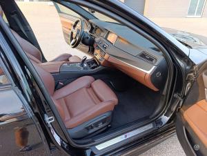 Melns BMW 530 2014 Kauņa, ar dzinēja tilpumu 3.00 L un nobraukumu 255 tūkst. km par 12790 €, foto 18 vietnē AUTOMOTO.COM.LV