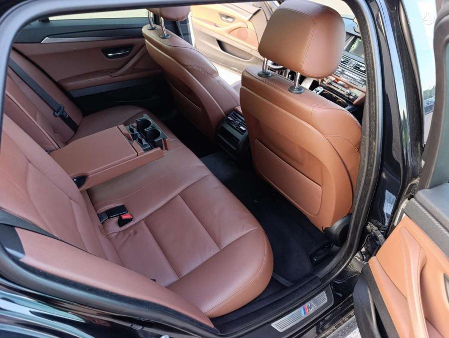 Melns BMW 530 2014 Kauņa, ar dzinēja tilpumu 3.00 L un nobraukumu 255 tūkst. km par 12790 €, foto 20 vietnē AUTOMOTO.COM.LV