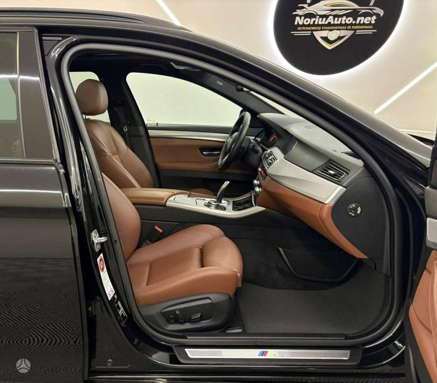 Melns BMW 530 2014 Marijampole, ar dzinēja tilpumu 2.99 L un nobraukumu 291 tūkst. km par 11999 €, foto 15 vietnē AUTOMOTO.COM.LV