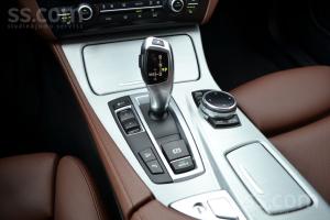 Melns BMW 530 2014 Tukums, ar dzinēja tilpumu 3.00 L un nobraukumu 259 tūkst. km par 12990 €, foto 20 vietnē AUTOMOTO.COM.LV