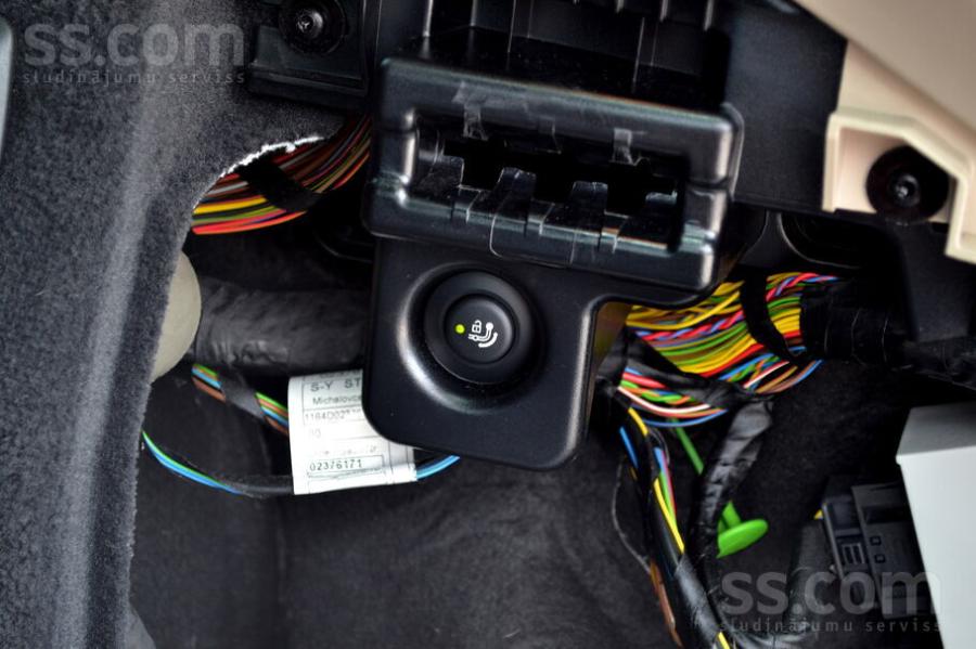 Melns BMW 530 2014 Tukums, ar dzinēja tilpumu 3.00 L un nobraukumu 259 tūkst. km par 12990 €, foto 34 vietnē AUTOMOTO.COM.LV