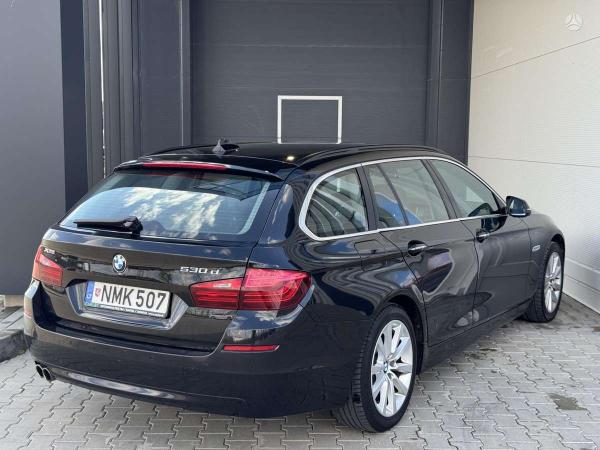 Black BMW 530 2014 in Vilnius, with an engine capacity of 2.99 L and mileage of 373 thousand km for 10000 €, photo 5 on AUTOMOTO.COM.LV