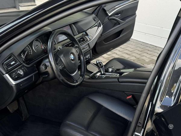 Black BMW 530 2014 in Vilnius, with an engine capacity of 2.99 L and mileage of 373 thousand km for 10000 €, photo 9 on AUTOMOTO.COM.LV