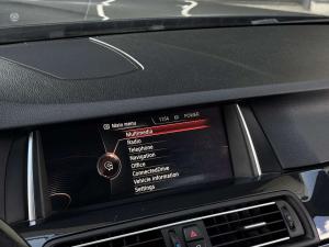 Черный БМВ 530 2014 в Вильнюс, объемом двигателя 2.99 л и пробегом 373 тыс. км за 10000 €, фото 12 на AUTOMOTO.COM.LV