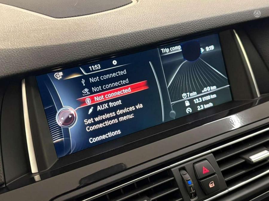 Black BMW 530 2014 in Marijampole, with an engine capacity of 2.99 L and mileage of 241 thousand km for 12650 €, photo 5 on AUTOMOTO.COM.LV
