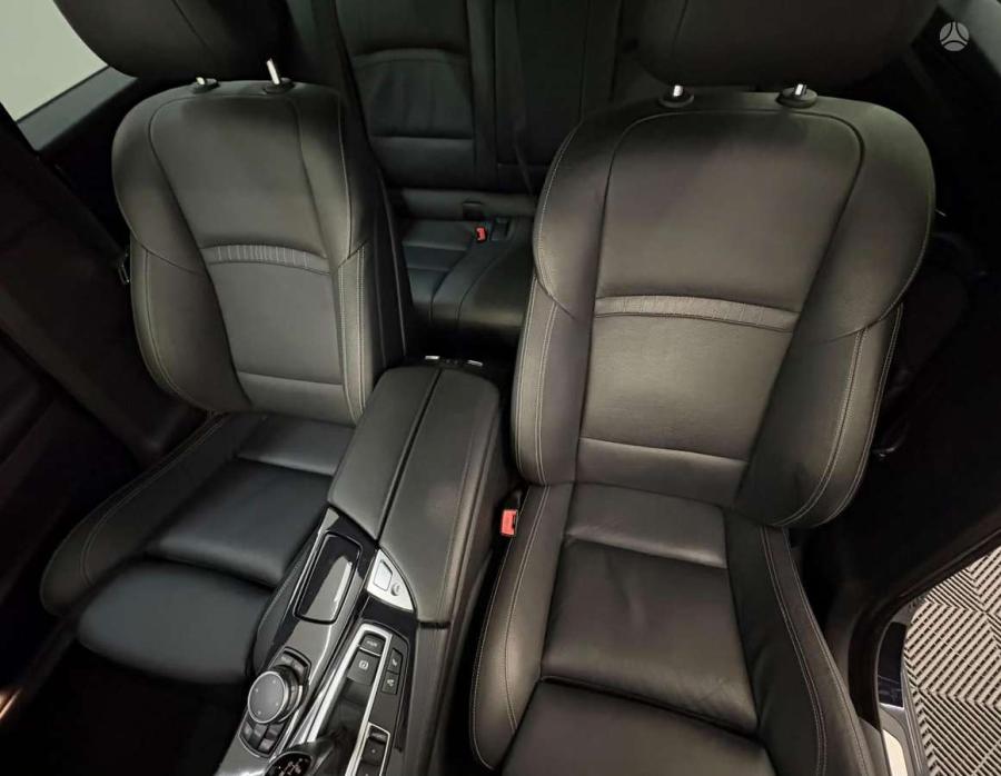 Black BMW 530 2014 in Marijampole, with an engine capacity of 2.99 L and mileage of 241 thousand km for 12650 €, photo 25 on AUTOMOTO.COM.LV