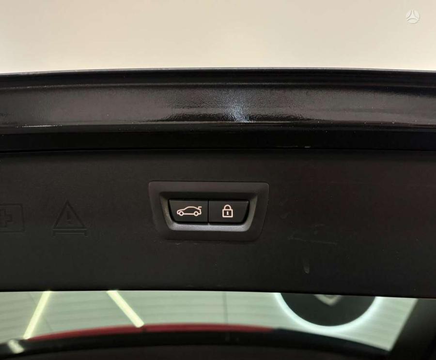 Black BMW 530 2014 in Marijampole, with an engine capacity of 2.99 L and mileage of 241 thousand km for 12650 €, photo 32 on AUTOMOTO.COM.LV