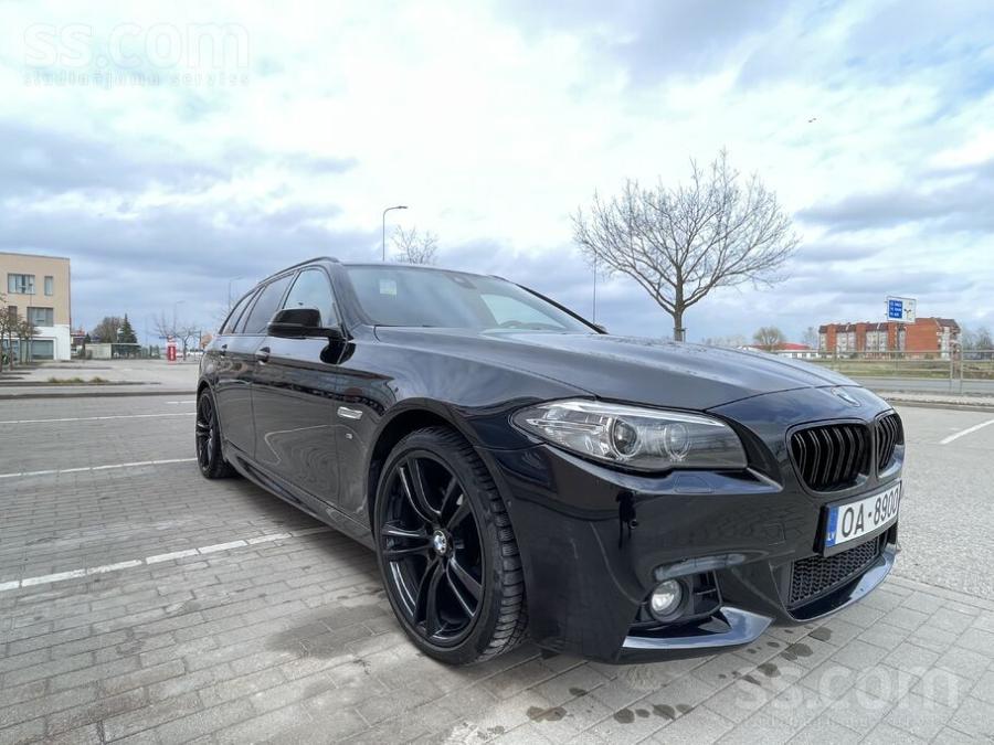 Black BMW 530 2015 in Riga, with an engine capacity of 3.00 L and mileage of 195 thousand km for 16500 €, photo 4 on AUTOMOTO.COM.LV