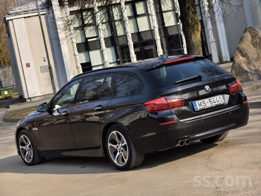 Black BMW 530 2015 in Riga, with an engine capacity of 3.00 L and mileage of 0 thousand km for 11000 €, photo 5 on AUTOMOTO.COM.LV