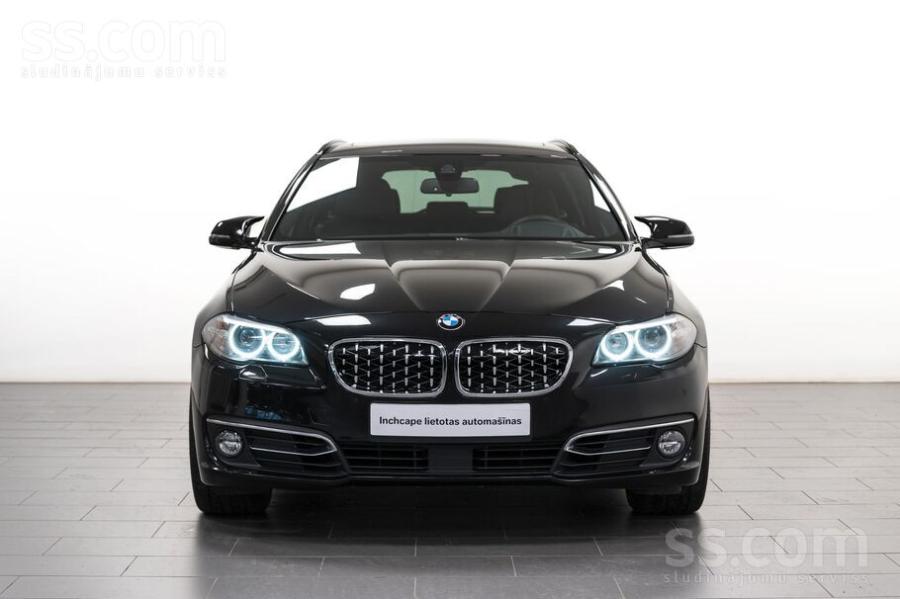 Black BMW 530 2015 in Riga, with an engine capacity of 3.00 L and mileage of 132 thousand km for 19900 €, photo 3 on AUTOMOTO.COM.LV