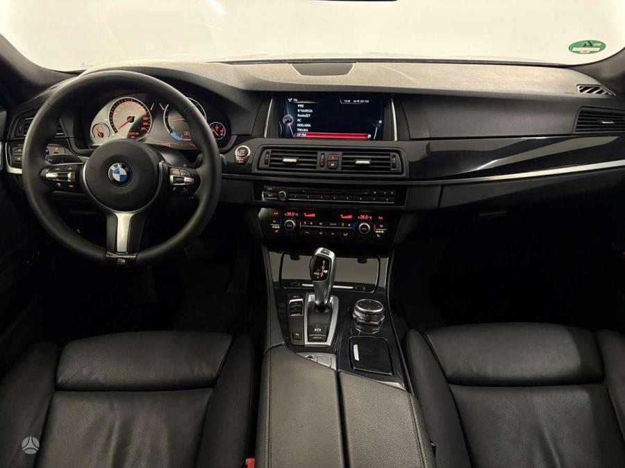 Black BMW 530 2015 in Marijampole, with an engine capacity of 2.99 L and mileage of 308 thousand km for 12350 €, photo 18 on AUTOMOTO.COM.LV