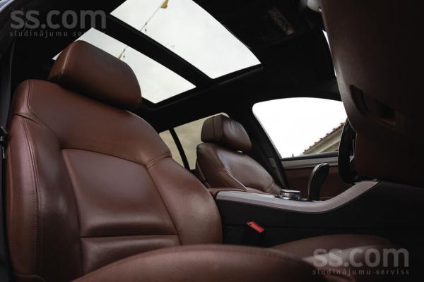 Black BMW 530 2015 in Jelgava, with an engine capacity of 3.00 L and mileage of 361 thousand km for 13450 €, photo 9 on AUTOMOTO.COM.LV