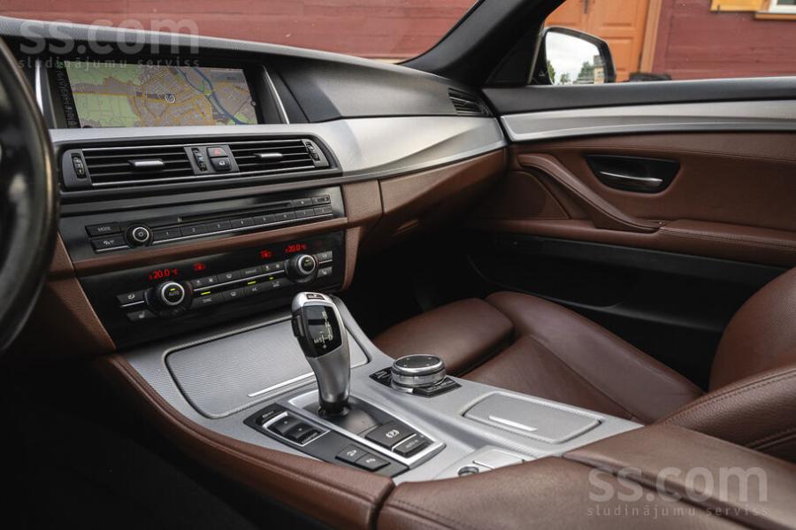 Melns BMW 530 2015 Jelgava, ar dzinēja tilpumu 3.00 L un nobraukumu 361 tūkst. km par 13450 €, foto 19 vietnē AUTOMOTO.COM.LV