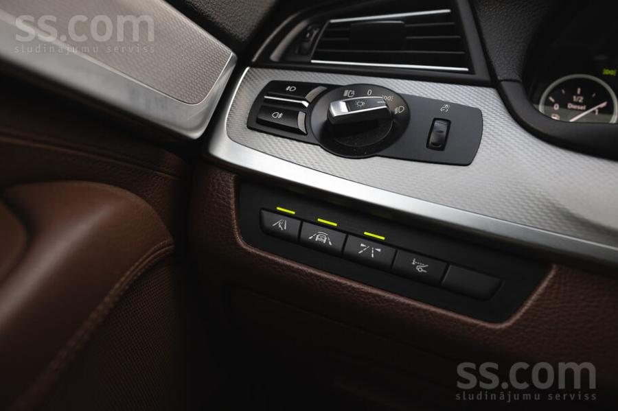Melns BMW 530 2015 Jelgava, ar dzinēja tilpumu 3.00 L un nobraukumu 361 tūkst. km par 13450 €, foto 21 vietnē AUTOMOTO.COM.LV
