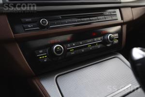 Melns BMW 530 2015 Jelgava, ar dzinēja tilpumu 3.00 L un nobraukumu 361 tūkst. km par 13450 €, foto 24 vietnē AUTOMOTO.COM.LV