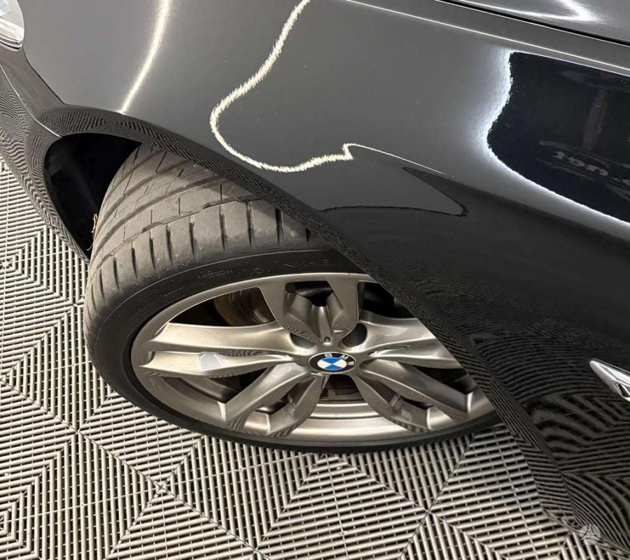 Black BMW 530 2015 in Marijampole, with an engine capacity of 2.99 L and mileage of 250 thousand km for 13650 €, photo 17 on AUTOMOTO.COM.LV