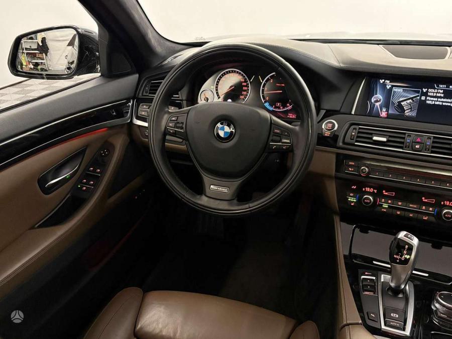 Black BMW 530 2015 in Marijampole, with an engine capacity of 2.99 L and mileage of 250 thousand km for 13650 €, photo 19 on AUTOMOTO.COM.LV