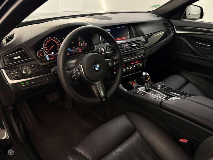 Black BMW 530 2015 in Marijampole, with an engine capacity of 2.99 L and mileage of 308 thousand km for 11350 €, photo 3 on AUTOMOTO.COM.LV