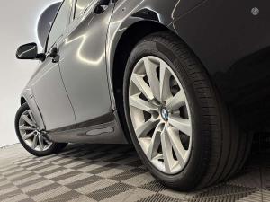 Black BMW 530 2015 in Marijampole, with an engine capacity of 2.99 L and mileage of 308 thousand km for 11350 €, photo 18 on AUTOMOTO.COM.LV