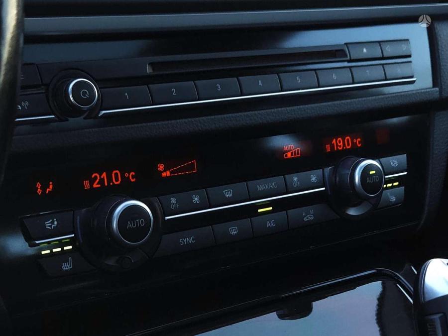 Melns BMW 530 2015 Kauņa, ar dzinēja tilpumu 3.00 L un nobraukumu 279 tūkst. km par 11950 €, foto 26 vietnē AUTOMOTO.COM.LV