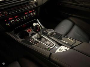 Black BMW 530 2015 in Marijampole, with an engine capacity of 2.99 L and mileage of 308 thousand km for 10950 €, photo 19 on AUTOMOTO.COM.LV