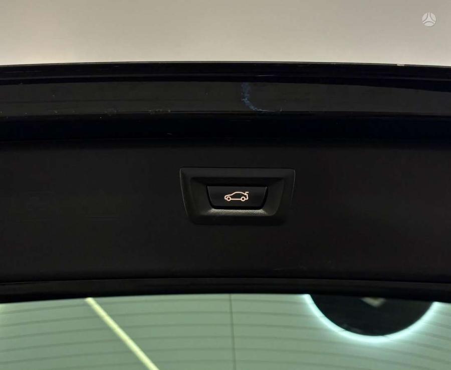 Black BMW 530 2015 in Marijampole, with an engine capacity of 2.99 L and mileage of 308 thousand km for 10950 €, photo 23 on AUTOMOTO.COM.LV