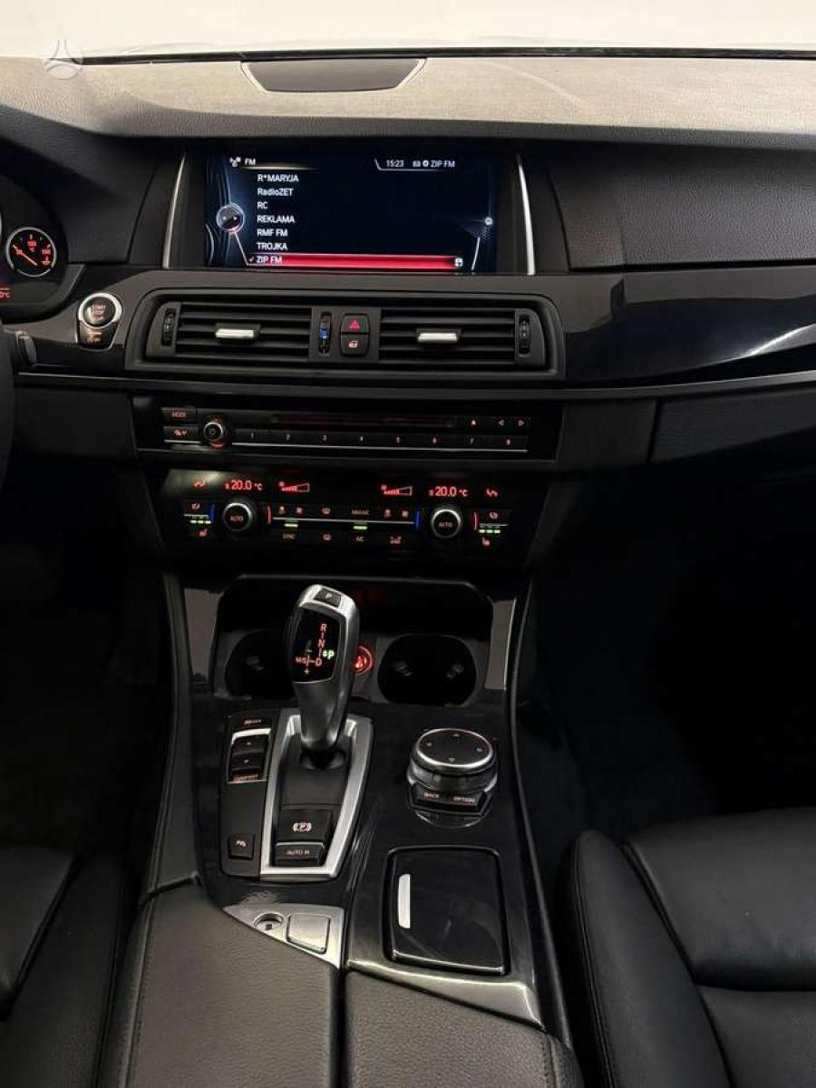 Black BMW 530 2015 in Marijampole, with an engine capacity of 2.99 L and mileage of 308 thousand km for 10950 €, photo 26 on AUTOMOTO.COM.LV