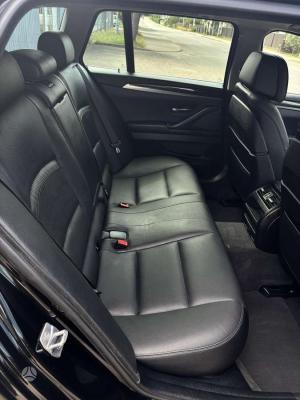 Black BMW 530 2015 in Jonava, with an engine capacity of 2.99 L and mileage of 223 thousand km for 11950 €, photo 22 on AUTOMOTO.COM.LV