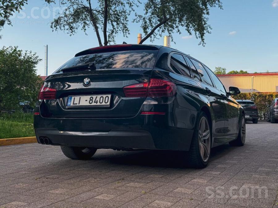 Black BMW 530 2015 in Riga, with an engine capacity of 3.00 L and mileage of 299 thousand km for 11490 €, photo 8 on AUTOMOTO.COM.LV