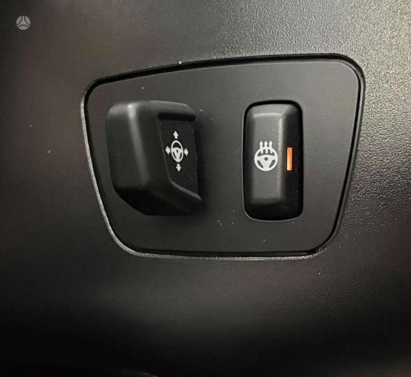 Black BMW 530 2015 in Marijampole, with an engine capacity of 2.99 L and mileage of 213 thousand km for 11850 €, photo 6 on AUTOMOTO.COM.LV