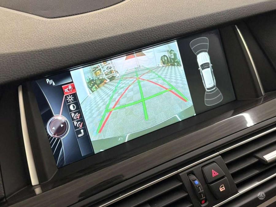 Black BMW 530 2015 in Marijampole, with an engine capacity of 2.99 L and mileage of 213 thousand km for 11850 €, photo 7 on AUTOMOTO.COM.LV