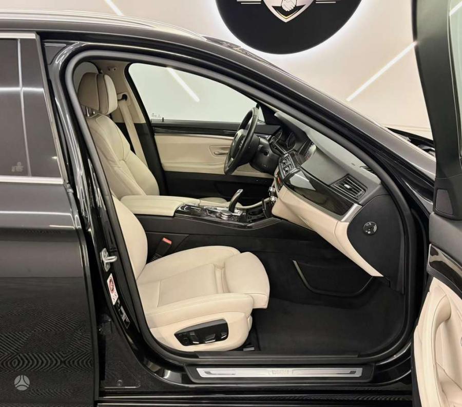 Black BMW 530 2015 in Marijampole, with an engine capacity of 2.99 L and mileage of 213 thousand km for 11850 €, photo 19 on AUTOMOTO.COM.LV