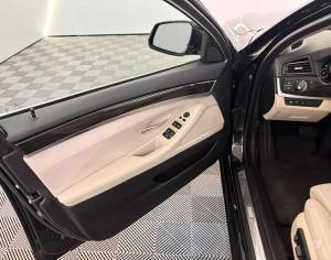 Black BMW 530 2015 in Marijampole, with an engine capacity of 2.99 L and mileage of 213 thousand km for 11850 €, photo 27 on AUTOMOTO.COM.LV