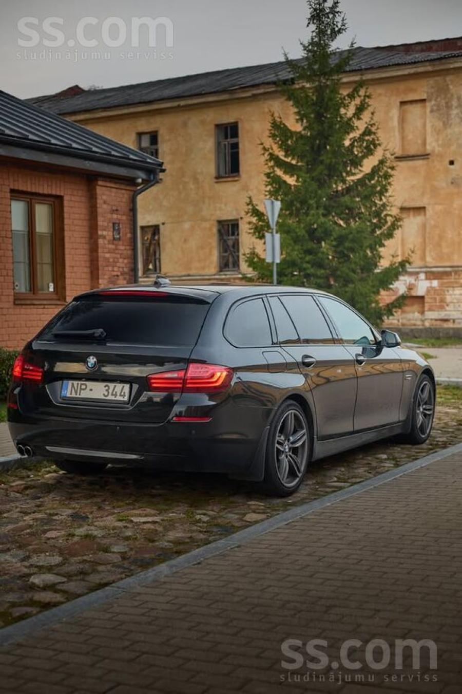 Melns BMW 530 2015 Daugavpils, ar dzinēja tilpumu 3.00 L un nobraukumu 269 tūkst. km par 14000 €, foto 3 vietnē AUTOMOTO.COM.LV
