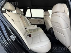 Black BMW 530 2016 in Riga, with an engine capacity of 3.00 L and mileage of 274 thousand km for 13850 €, photo 18 on AUTOMOTO.COM.LV