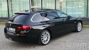 Black BMW 530 2016 in Riga, with an engine capacity of 3.00 L and mileage of 318 thousand km for 12790 €, photo 7 on AUTOMOTO.COM.LV