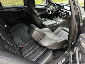 Black BMW 530 2017 in Jelgava, with an engine capacity of 3.00 L and mileage of 290 thousand km for 21350 €, photo 9 on AUTOMOTO.COM.LV