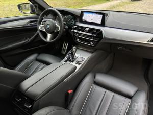 Black BMW 530 2017 in Jelgava, with an engine capacity of 3.00 L and mileage of 290 thousand km for 21350 €, photo 12 on AUTOMOTO.COM.LV