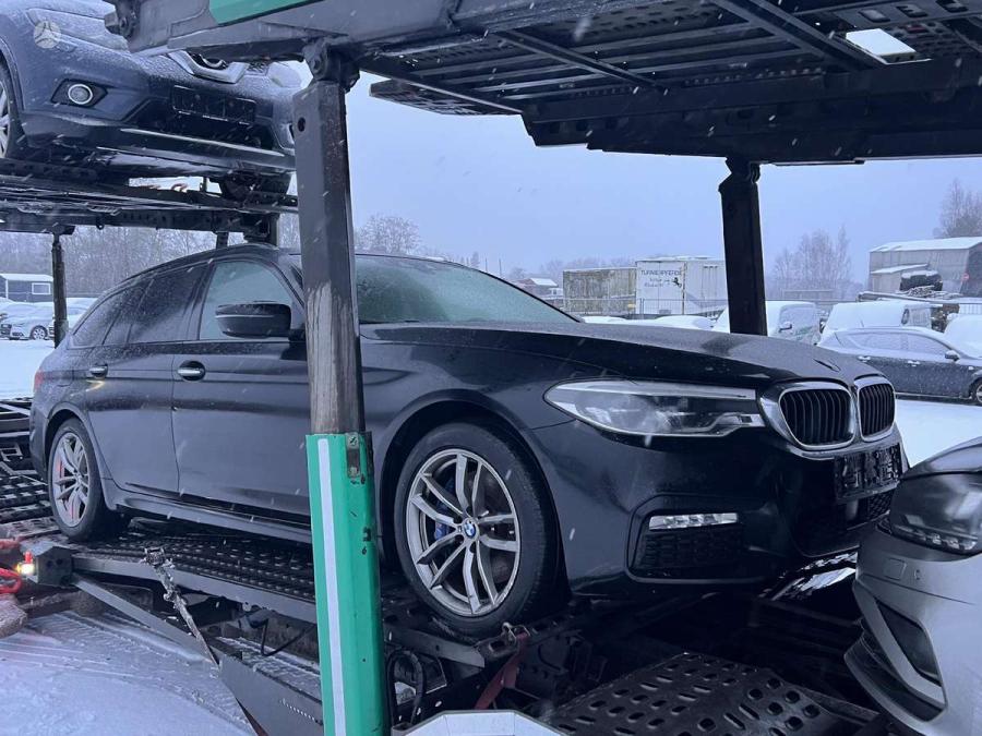 Black BMW 530 2017 in Utena, with an engine capacity of 2.99 L and mileage of 265 thousand km for 20950 €, photo 2 on AUTOMOTO.COM.LV