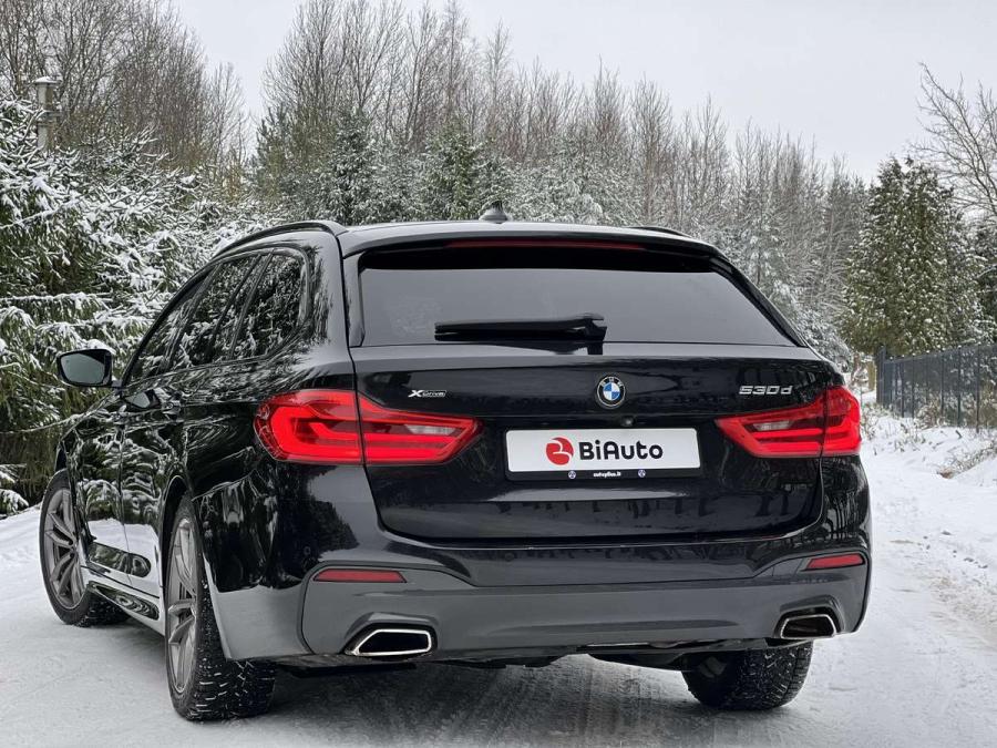 Black BMW 530 2017 in Utena, with an engine capacity of 2.99 L and mileage of 265 thousand km for 20950 €, photo 9 on AUTOMOTO.COM.LV