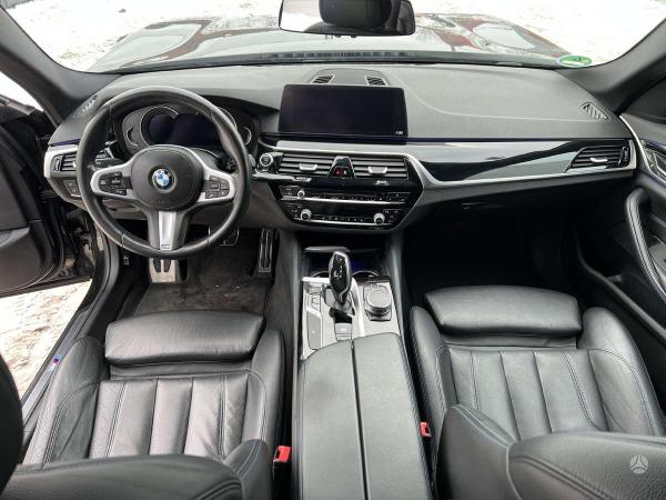 Black BMW 530 2017 in Kaunas, with an engine capacity of 2.99 L and mileage of 175 thousand km for 11250 €, photo 7 on AUTOMOTO.COM.LV